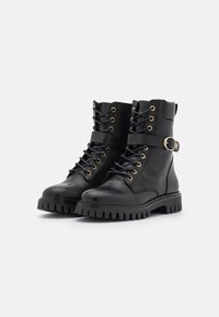 Tommy Hilfiger BUCKLE LACE UP BOOT - Schnürstiefelette - black/schwarz - Zalando.de