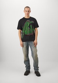 Just Cavalli DOUBLE LEOPARD - T-shirt print - black/zwart - Zalando.nl