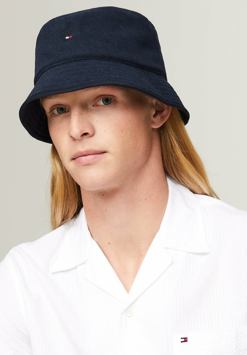Tommy Hilfiger FLAG BUCKET - Hat - space blue/dark blue - Zalando