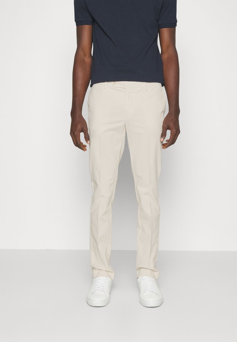 Hackett London KENSINGTON - Chino - off white/offwhite - Zalando.at