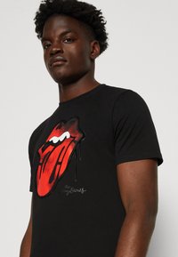 Antony Morato ROLLING STONES REGULAR FIT WITH MATT PLASTIC AND RUBBER ...