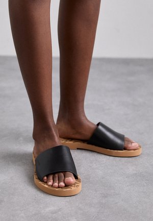 MOSCHINO ZIPPER DETAIL - Mules - nero/black - Zalando.co.uk