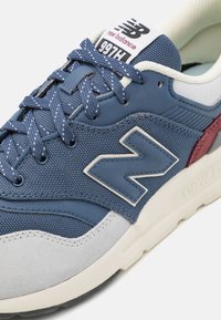 New Balance CM997 UNISEX - Trainers - dark blue/blue/dark blue ...