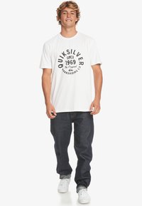Quiksilver CIRCLED SCRIPT-POUR HOMME - T-Shirt print - off white ...