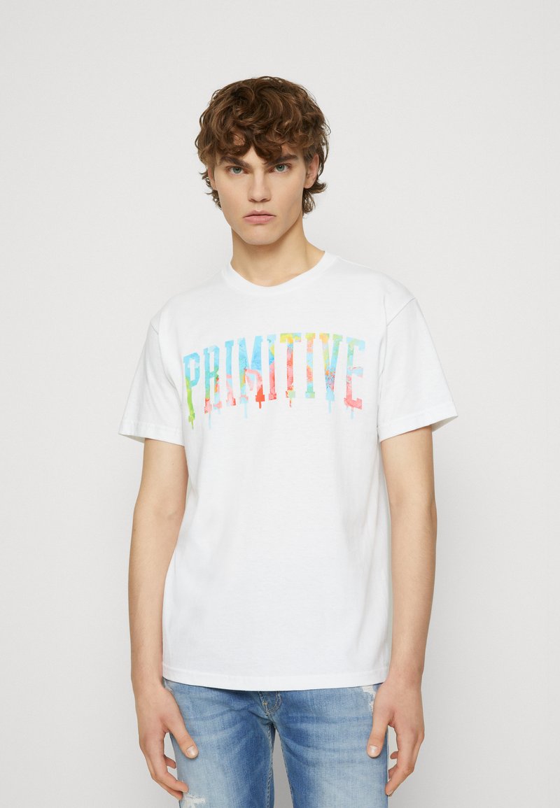 Primitive COLLEGIATE DRIP TEE - Camiseta estampada - white/blanco ...