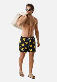 Blount & Pool BEACH STRETCH SHORTS - Badeshorts - black/yellow duck ...