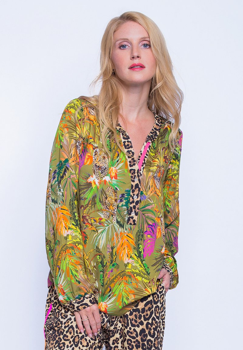 Emily van den Bergh Bluse - green pink/grün - Zalando.de