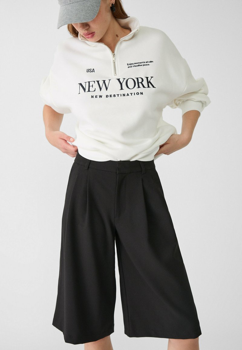 Stradivarius LOOSE-FITTING SMART BERMUDA WITH PLEATS - Jupe plissée ...