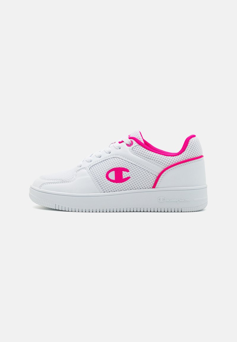 Champion RD18 2.0 LOW - Basketball shoes - white/fucsia/white - Zalando.ie