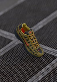 Nike Sportswear P 6000 - Trainers - olive flak/picante red/black ...