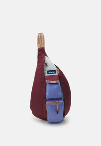KAVU REMIX ROPE BAG UNISEX - Skuldertasker - lilac/dark red/syren ...
