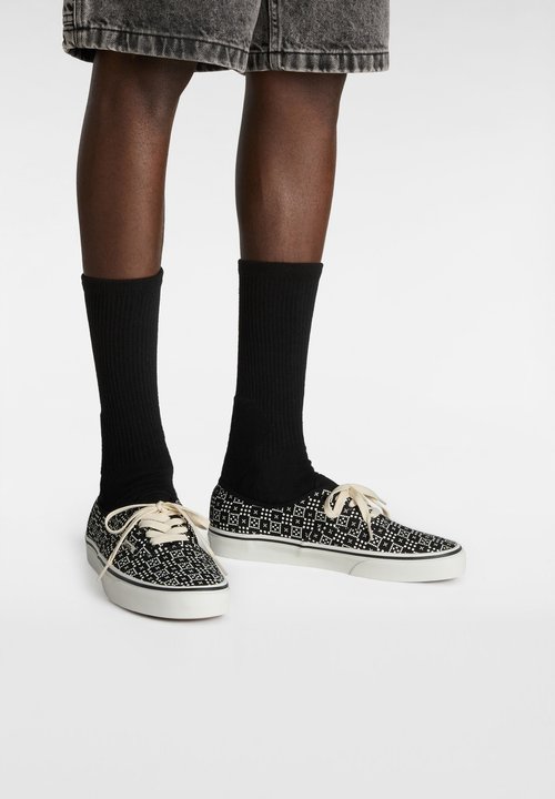 Vans LX AUTHENTIC UNISEX - Skeittikengät - brown/ruskea - Zalando.fi