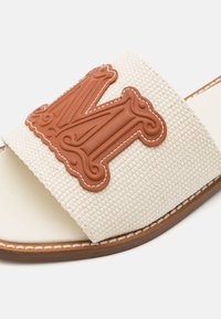 Max Mara Leisure GENEVE - Mules - sabbia/off-white - Zalando.co.uk