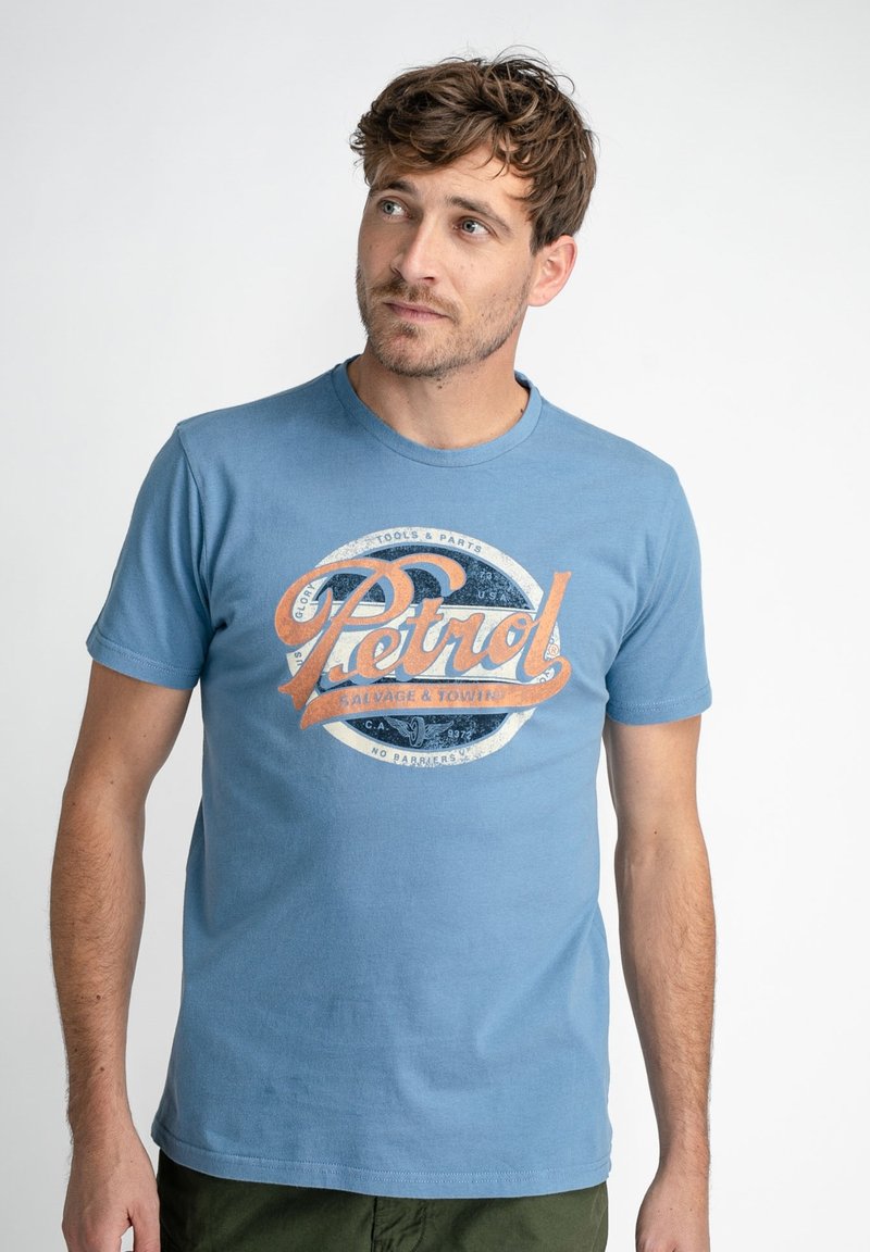 Petrol Industries LOGO ARTWORK - T-Shirt print - coronet blue/blau ...