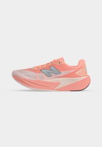 New Balance REBEL V5 - Løbesko til landevejen - pink lemonade/pink salt ...