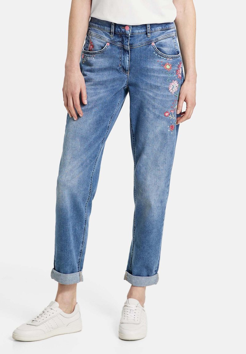 Gerry Weber KIA RA MIT FLORALER STICKEREI - Jeans Tapered Fit - blue ...