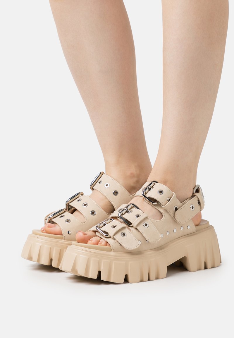 Buffalo LION HARD - Platform sandals - cream/off-white - Zalando.co.uk