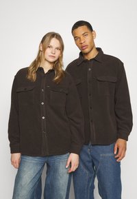 Edwin JOWEN OVERSHIRT UNISEX - Hemd - brown/braun - Zalando.de