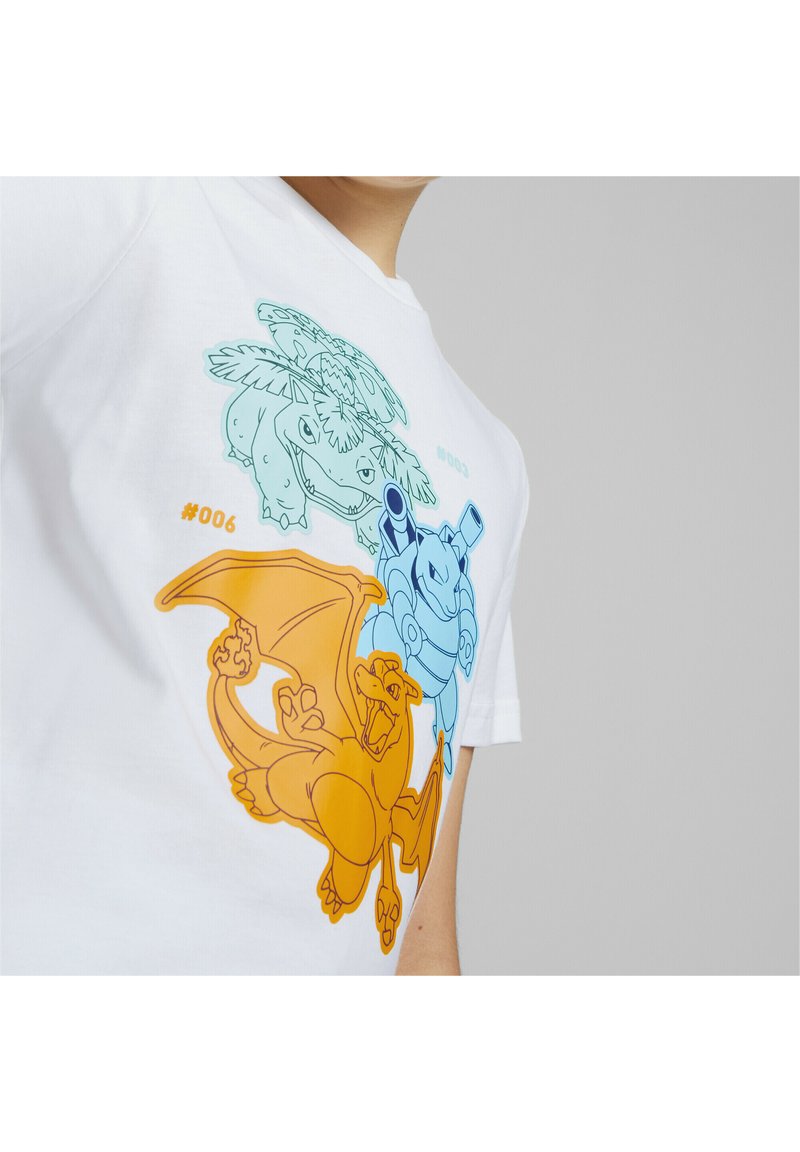 Puma POKÉMON - Print T-shirt - white - Zalando.ie
