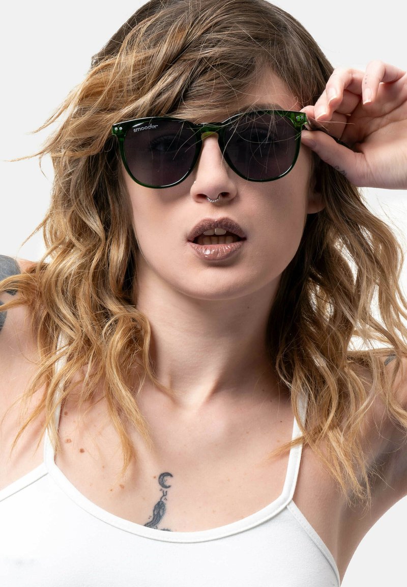 Smooder MESQUITE - Sonnenbrille - superior green/dunkelgrün - Zalando.de
