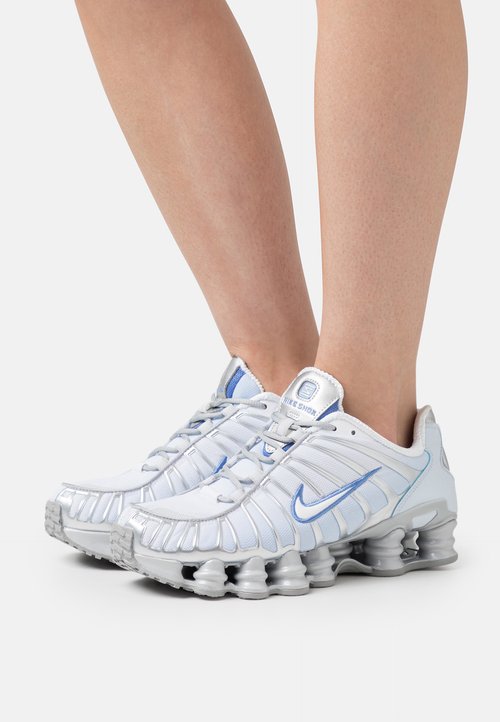 Nike Sportswear W NIKE P-3000 CNCPT - Sneakers - white/varsity red ...