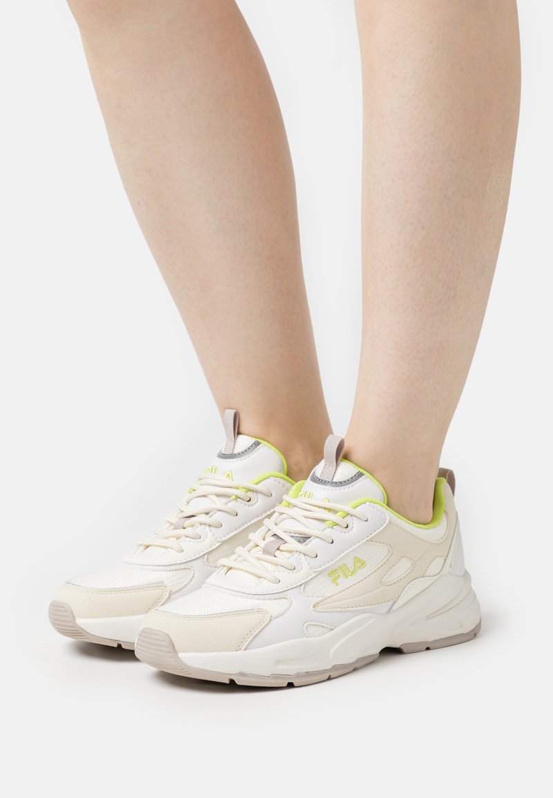 Fila NOVARRA - Sneaker low - marshmallow/acid lime/beige - Zalando.at