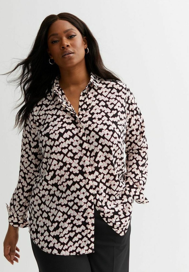 New Look Curves CURVES BLACK HEART LONG SLEEVE - Camisa - black pattern ...