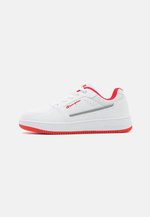 Champion REBOUND EVOLVE - Basketbola apavi - white/balts - Zalando.lv