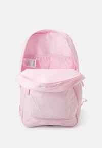 Converse BACKPACK PENCIL CASE UNISEX SET - Federmäppchen - pink foam ...
