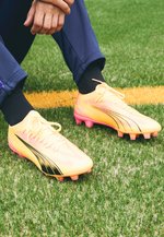 Puma ULTRA MATCH FG/AG - Stoplis futballcipő - sun stream/black/sunset ...