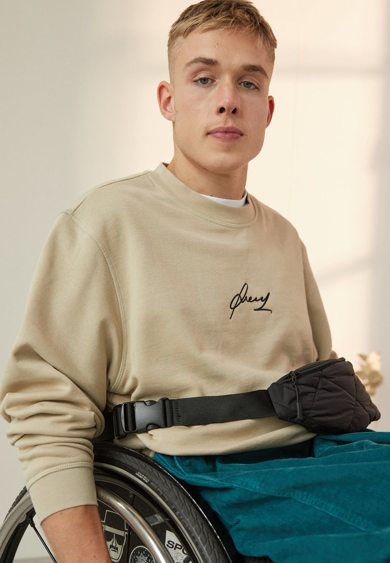 Pier One Sweatshirt - tan - Zalando.at