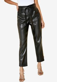 Friends Like These PETITE - Leather trousers - black pu/black - Zalando