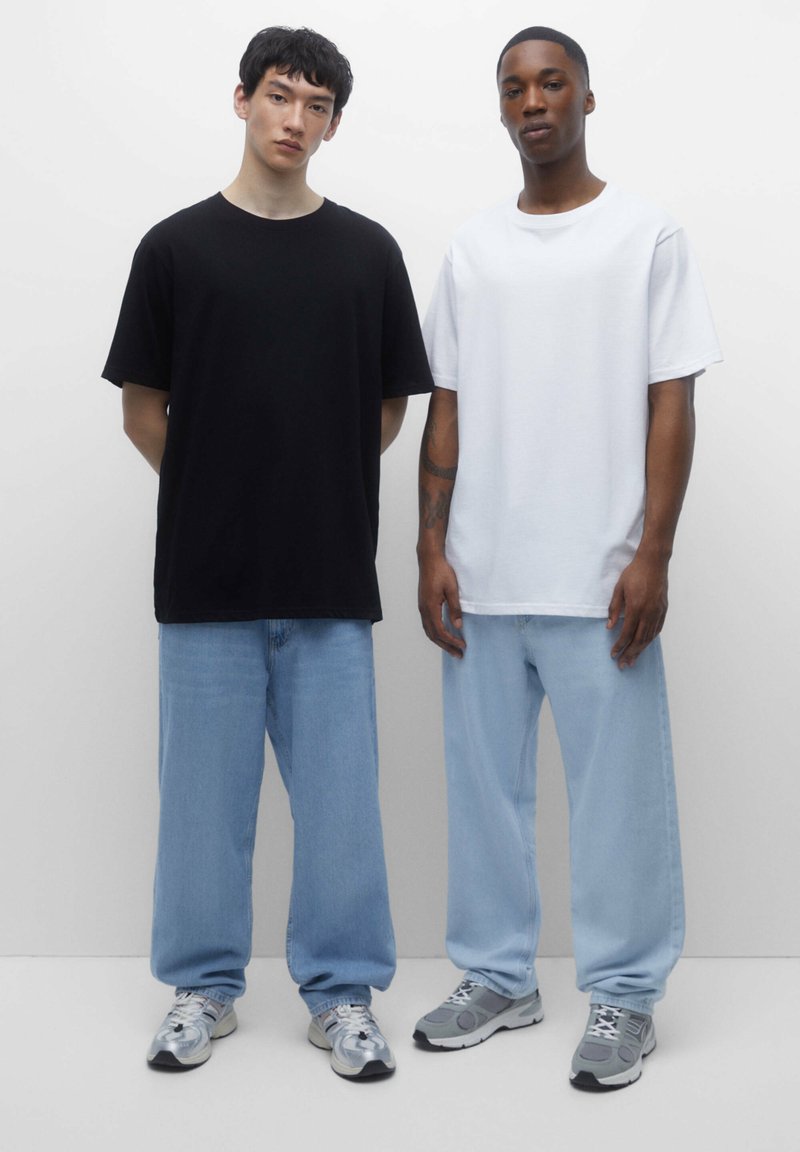 PULL&BEAR 2 PACK - T-Shirt basic - black / white/schwarz meliert ...