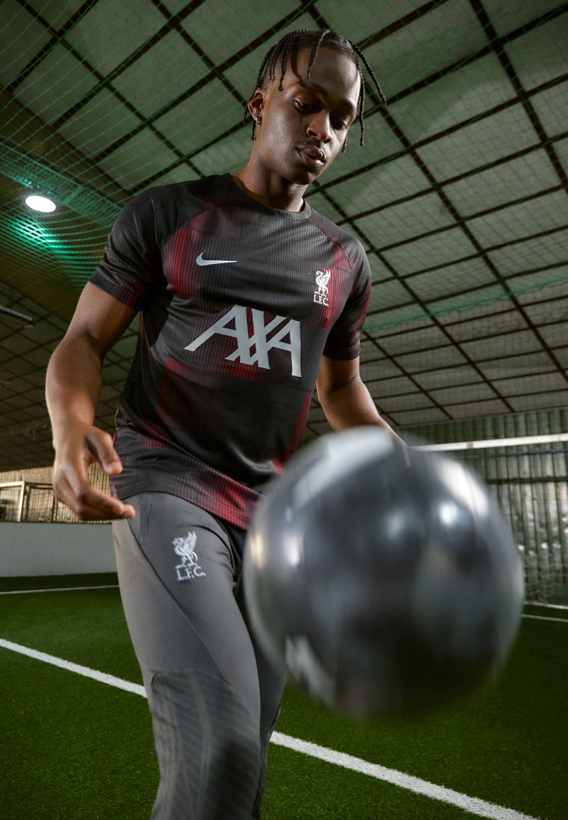 Nike Performance FC LIVERPOOL ACADEMY PREMATCH - Bluză sport - gym red ...