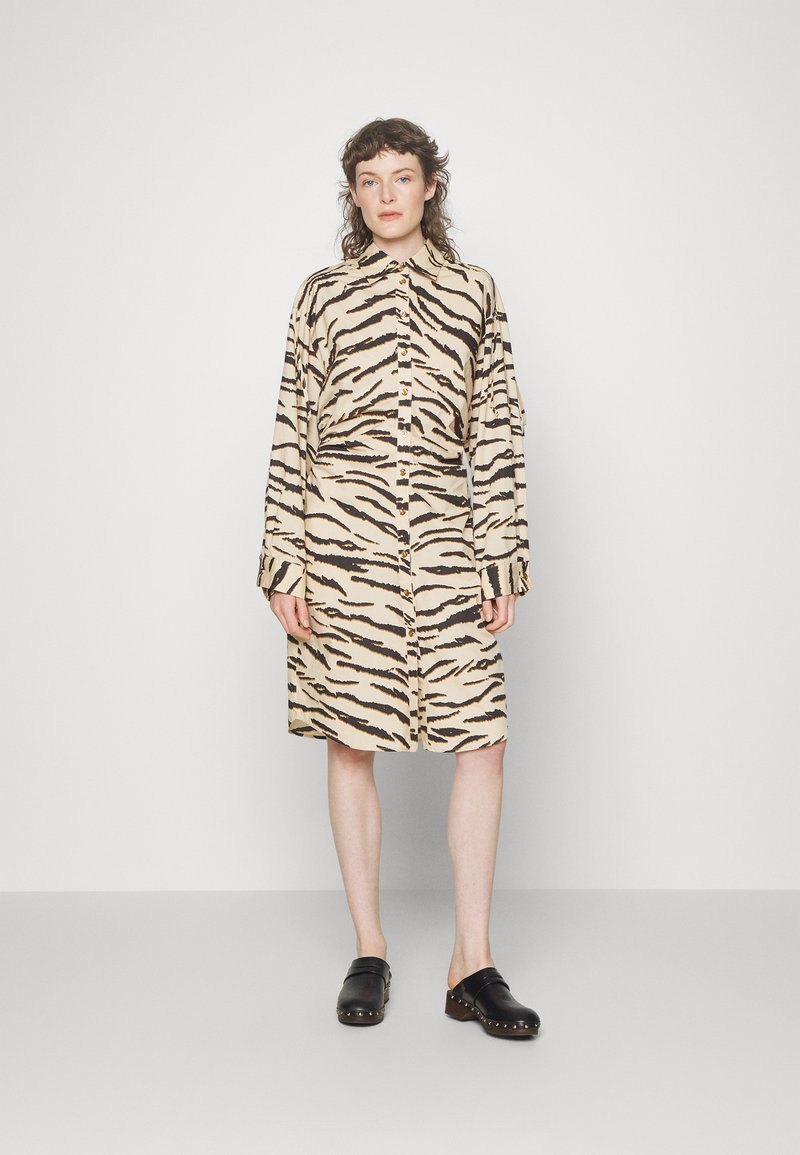 Second Female FLORIN DRESS - Shirt dress - dark chalk/off-white ...