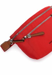 Emily & Noah UMHÄNGE ESTHER - Bandolera - red/rojo jaspeado - Zalando.es