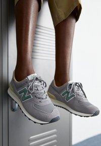 New Balance WL574 - Sneakersy niskie/szary - Zalando.pl