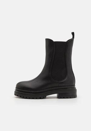 Proenza Schouler STOMP CHELSEA BOOTS - Kotníkové boty na platformě ...