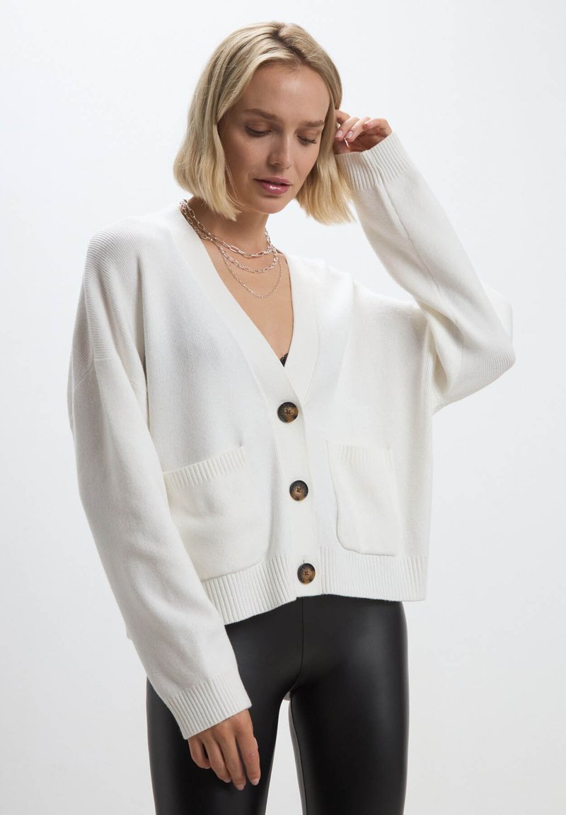 Calliope CON TASCHINE - Cardigan - bianco - Zalando.it