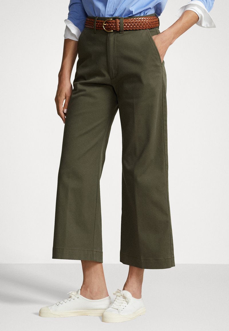 Polo Ralph Lauren CHNO CROPPED FLAT FRONT - Hlače - outdoors olive/zeleno - Zalando.hr