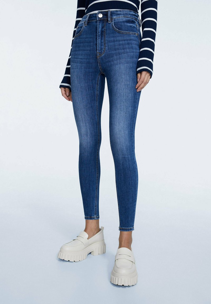 Stradivarius REGULAR WAIST - Jeans Skinny Fit - blue black denim ...