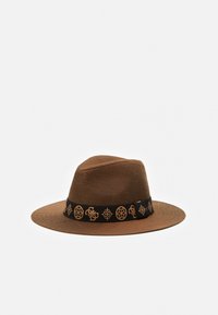 Guess FEDORA HAT - Hut - animalier/beige - Zalando.at
