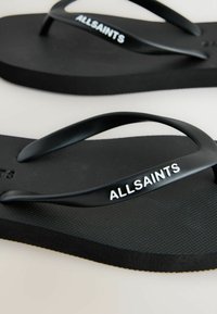 smALLSAINTS REGULAR FIT-SQUARE TOE FLIP FLOPS - Pool shoes - black ...