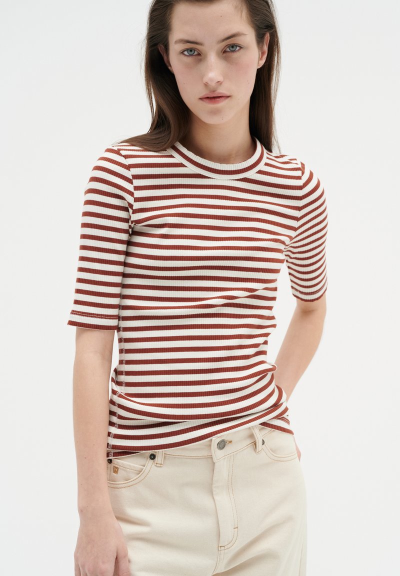 InWear DAGNA STRIPED - T-Shirt print - cherry mahogany stripe/braun ...