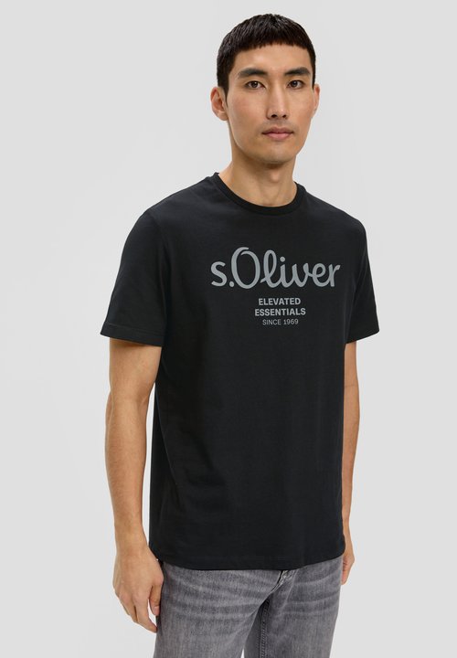 s.Oliver LOGO - T-Shirt print - black placed print/schwarz - Zalando.ch