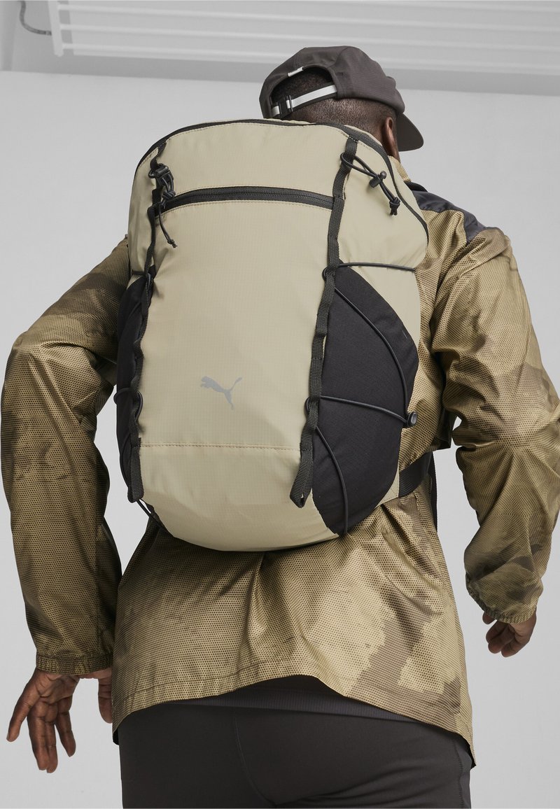 Puma SEASONS ALLROUND - Rygsække - oak branch/beige - Zalando.dk
