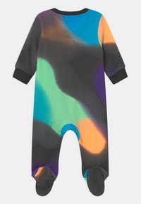 Nike Sportswear ILLUMINATE COVERALL UNISEX - Pyjamas - black/svart ...