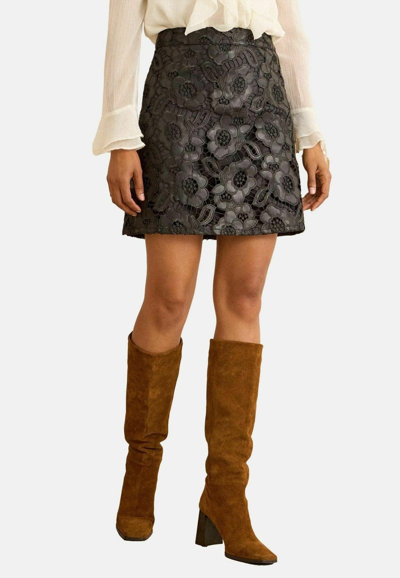 Love & Roses REGULAR FIT - CUTWORK EMBROIDERED - A-line skirt - black ...