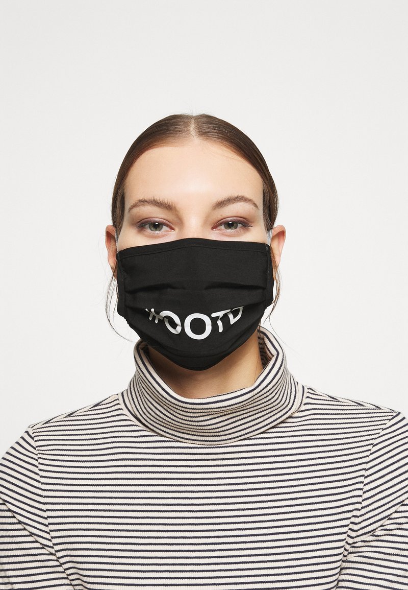 Urban Classics OOTD FACE MASK UNISEX 2 PACK - Community mask - white ...