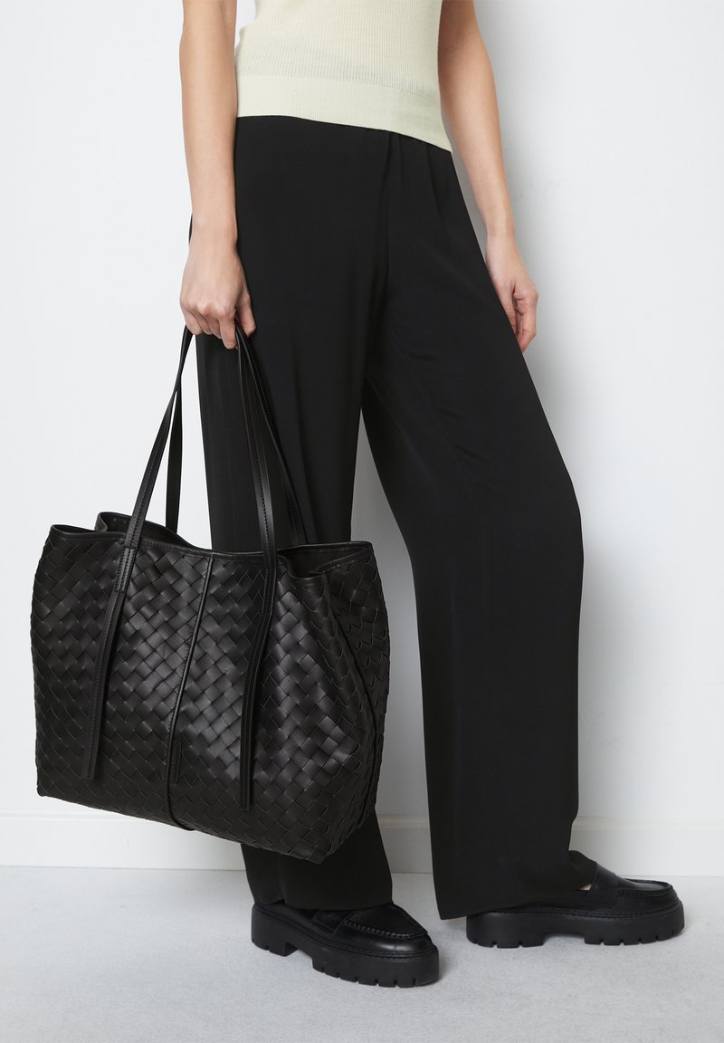 Marc O'Polo MOD SEIJA - Tote bag - black - Zalando
